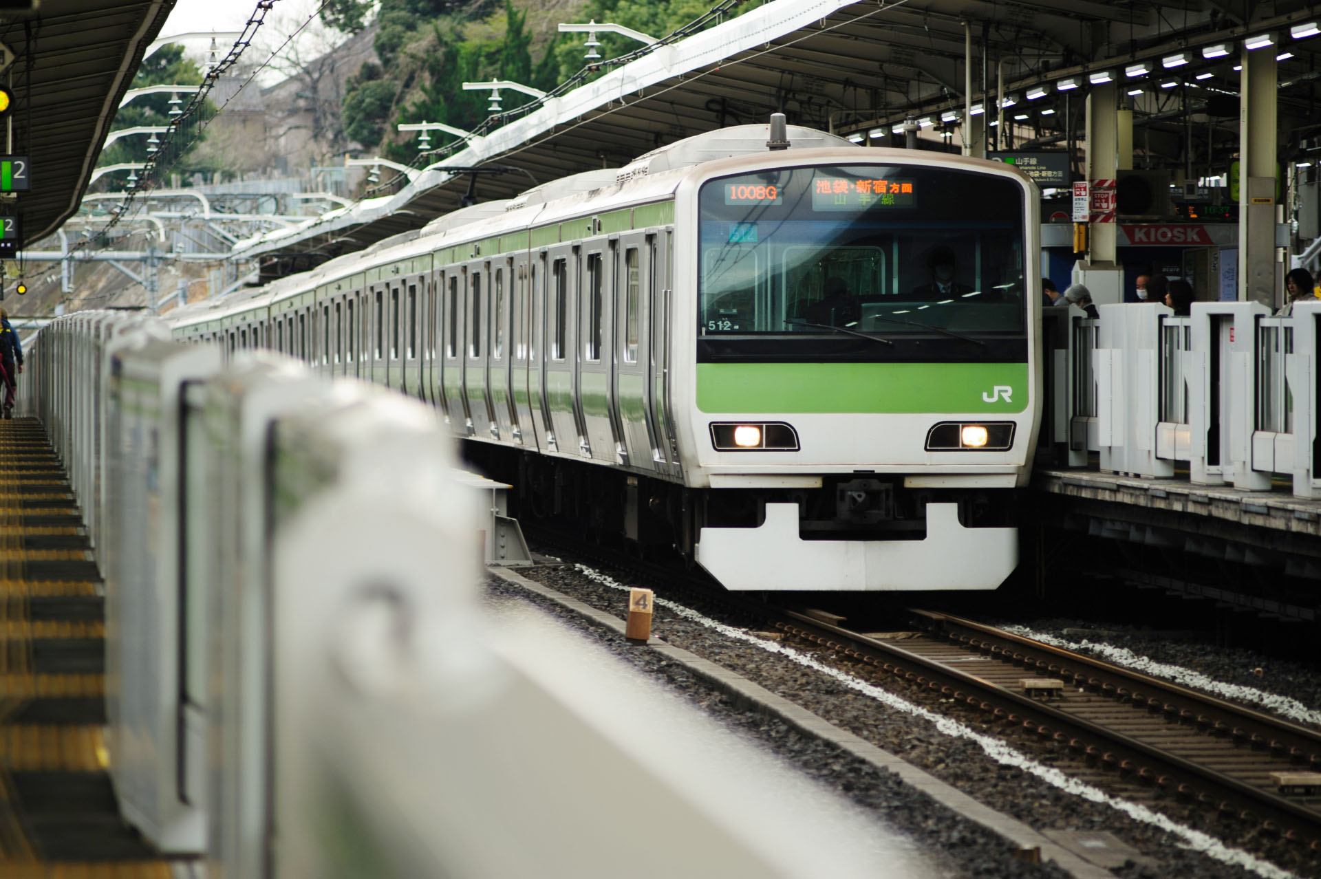 トレインチャンネル｜トレインチャンネルでCM効果を高めよう！ 気になる費用目安を徹底解説！ – 動画制作・映像制作｜CLEDIT〈クレディット〉